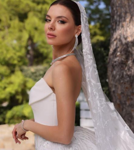 Love Again: Unveiling the Enchanting Miss Lebanon Maya Raidy After Her ...