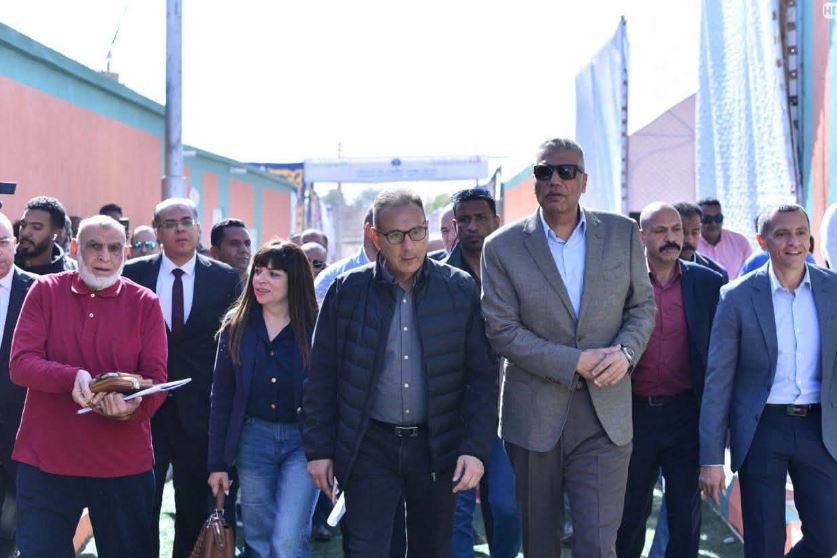 البنك الأهلي المصري يُسلم وحدات سكنية ومشروعات صغيرة للمستفيدين بمحافظة ...