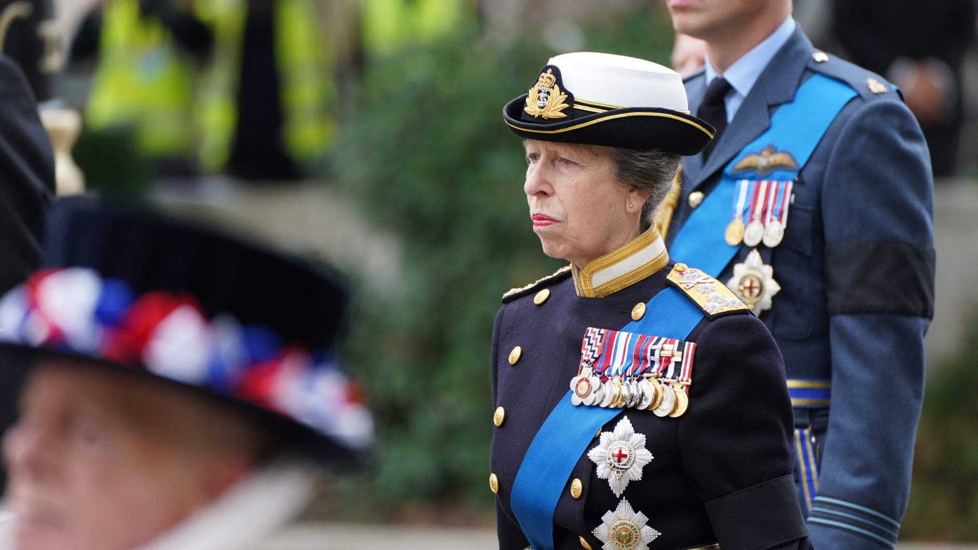 How did Princess Anne fall to the 17th in line to the British throne ...